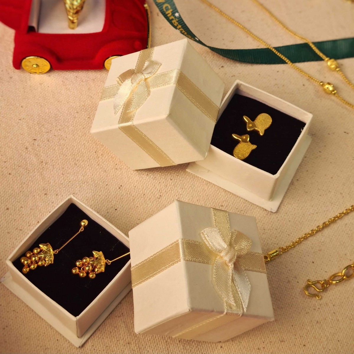Gift Wrapping Box
